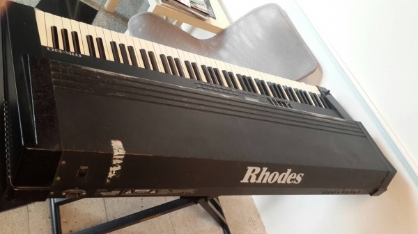 Rhodes MK-80, รหัส aad11603813